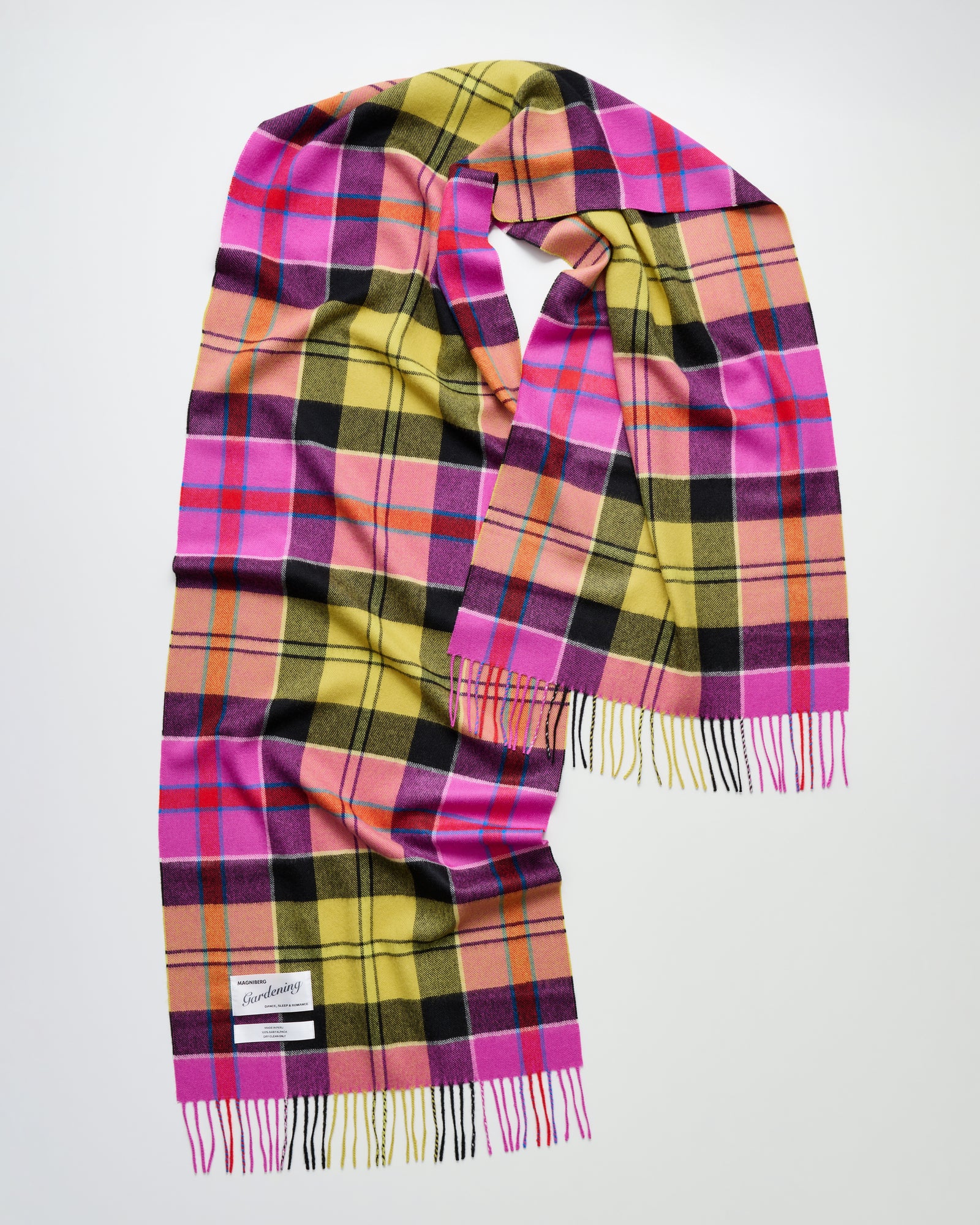 Queen scarf | Vivienne pink tartan | Magniberg