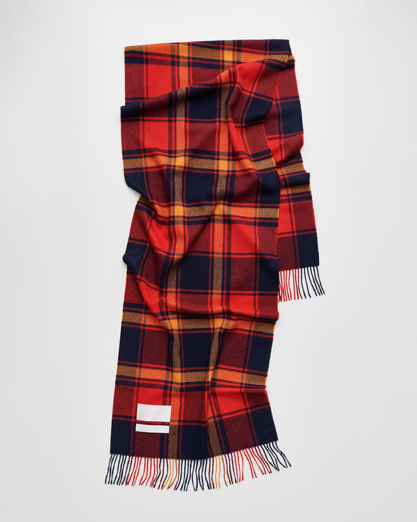 Queen blanket woven in baby alpaca. 12 tartan checks in classic ...